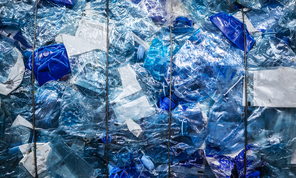 Recycling plastic increases its “toxicity” and will not end pollution ...